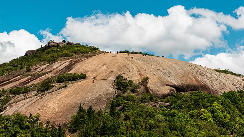 Hospedagem no Atibainha com passeio para a Pedra Grande de Atibaia